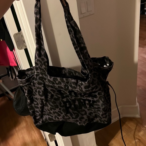 PINK Victoria's Secret | Bags | Zippered Victorias Secret Black And ...
